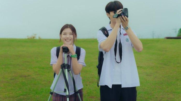 Sinopsis Film Korea 20th Century Girl, Kisah Romansa Cinta Pertama Gadis Abad ke-20 - Tribun ...