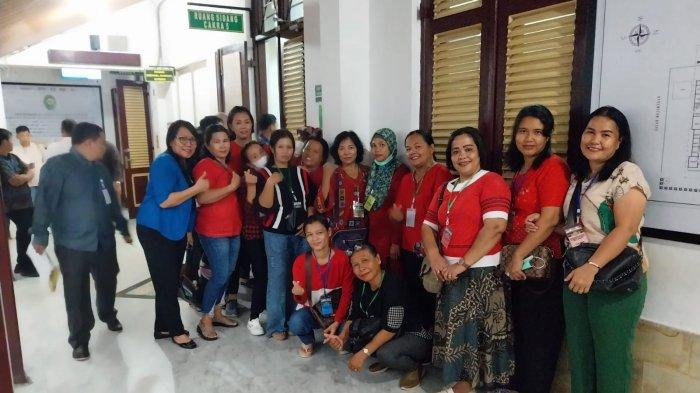 126 Eks Tenaga Kesehatan RSU Herna Yayasan TD Pardede Medan Gigih ...