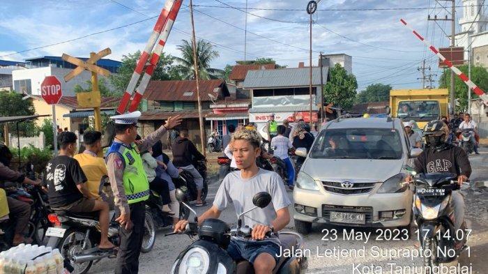 PATROLI Sore, Satlantas Polres Tanjungbalai Punya Tujuan Berikut Ini - Tribun-medan.com