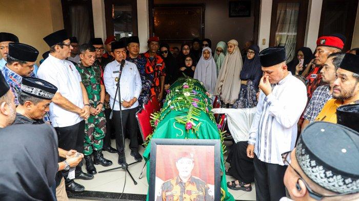 Pj Gubernur Sumut Doakan dan Lepas Keberangkatan Jenazah Kodrat Shah ...
