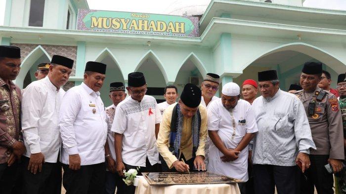 Resmikan Masjid Musyahada, Wagub Sumut Musa Rajekshah Puji Semangat ...