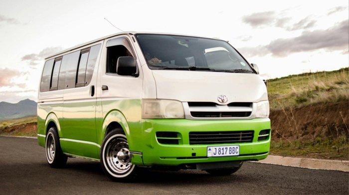 Intip 7 Keuntungan Sewa Mobil Hiace untuk Liburan Keluarga Besar ...