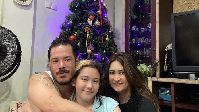 Isyaratkan Rujuk, Nafa Urbach Rayakan Momen Natal dengan Zack Lee dan Keluarga, Ramai Didukung ...