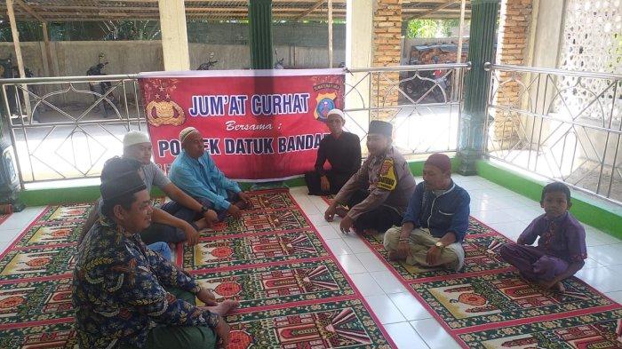 Kapolsek Datuk Bandar Serap Aspirasi Warga Lewat Jumat Curhat - Tribun-medan.com