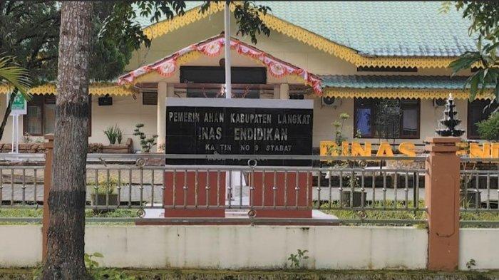 Disdik Langkat Diterpa Isu Tak Sedap, Muncul Dugaan Suap untuk Jadi ... Disdik Langkat Diterpa Isu Tak Sedap, Muncul Dugaan Suap untuk Jadi ...