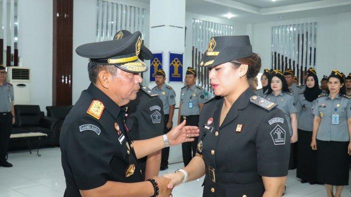 Kakanwil Kemenkumham Sumut Lantik Dua Pejabat Administrasi: Bekerjalah dengan Ikhlas - Tribun ...