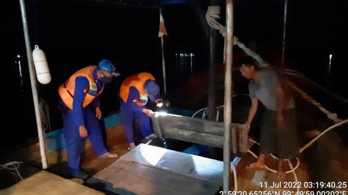 Cegah Narkoba Jalur Laut Personil Polres Tanjungbalai Hentikan Kapal Mencurigakan - Tribun-medan.com