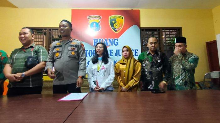 Dokter Muda yang Ngamuk dengan Emak-emak di RS Pirngadi Akhirnya Damai ... Dokter Muda yang Ngamuk dengan Emak-emak di RS Pirngadi Akhirnya Damai ...