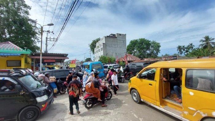 MACET Parah di Jalinsum Medan-Banda Aceh, Pengendara Terjebak Berjam-jam, Ini Penyebabnya ...