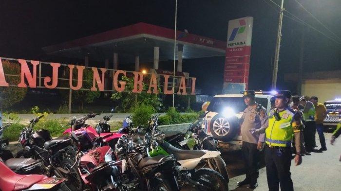 Patroli Skala Besar, Polres Tanjungbalai Amankan12 Sepeda Motor Knalpot Brong Tanpa Nomor Polisi ...