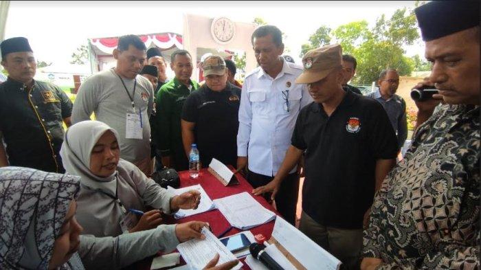 Sebulan Jelang Pemilu 2024, KPU Sergai Gelar Simulasi Putungsura dan Aplikasi Sirekap - Tribun ...