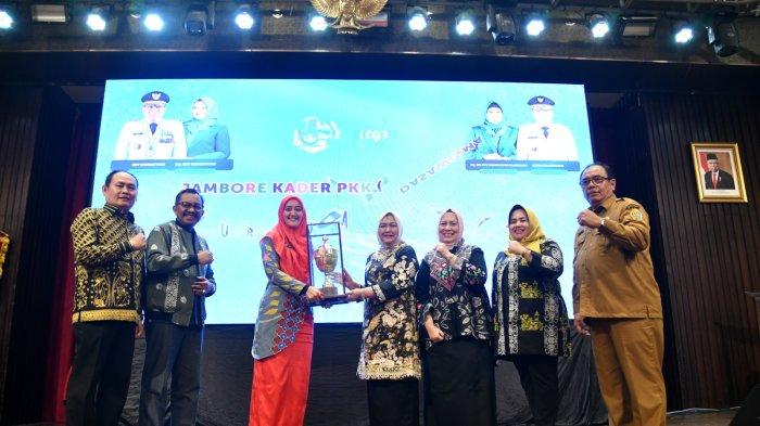 Sabet Banyak Kemenangan, Batubara Juara Umum di Jambore Dasawisma Sumut - Tribun-medan.com