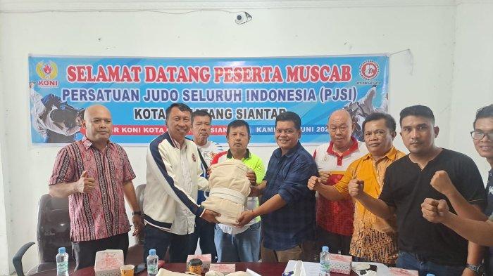 Rocky Marbun Terpilih Menjadi Ketua Umum PJSI Siantar, Siap Menyusul ...