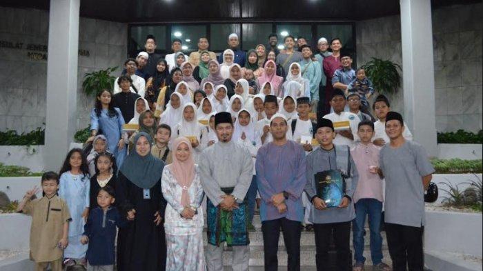 Konsulat Jenderal Malaysia di Medan Gelar Buka Puasa Bersama dan Santuni Anak Yatim - Tribun ...