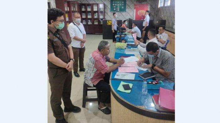 EKS Kacab Bank Syariah Mandiri Gajah Mada Dijebloskan ke Rutan, Korupsi Kredit Fiktif 24 Miliar ...