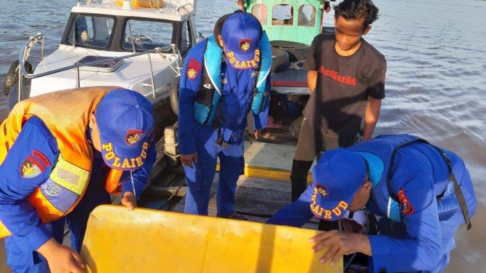 Personel Sat Polairud Polres Tanjungbalai Laksanakan Patroli Kejar dan Periksa Kapal Tanpa Nama ...