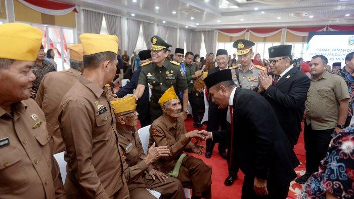 Gubernur Kunjungi LVRI, Veteran Berharap Generasi Muda Mampu Isi ...