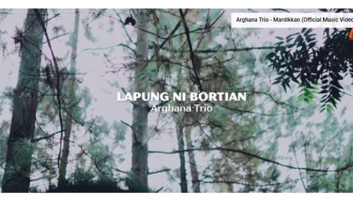 Lirik Lagu Batak Lapung Ni Bortian yang Dipopulerkan oleh Arghado Trio - Tribun-medan.com