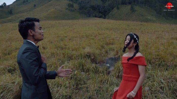 Lirik Lagu Batak Songon Halilu Dipopulerkan Osen Hutasoit feat Seni Situmorang, Berikut Maknanya ...