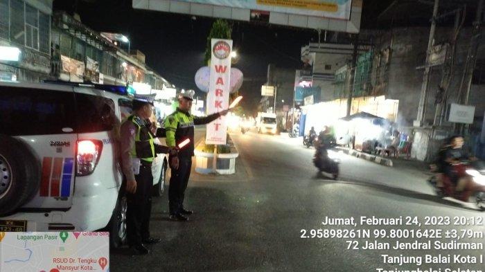 Demi kenyamanan Warga, Sat Lantas Polres Tanjung Balai Rutin Blue Light Patrol - Tribun-medan.com