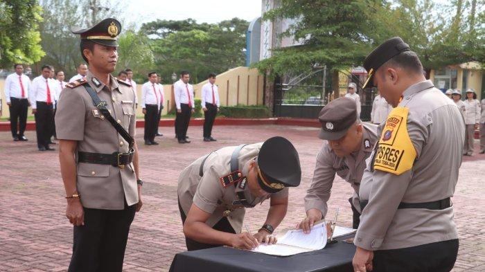 Polres Simalungun Gelar Upacara Sertijab, Kapolres AKBP Choky Sentosa Meliala Pimpin Prosesi ...