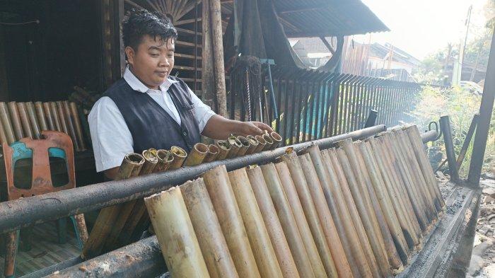 Lemang Bambu Srikaya, Kuliner Khas Minang yang Jadi Idola di Bulan ...