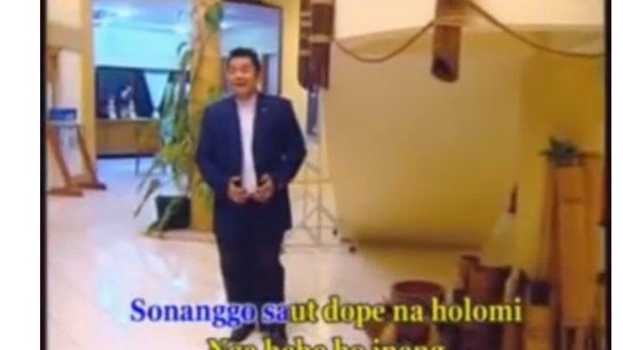 Arti Lirik Lagu Batak Dang Hasuhatan Burjumi Inang yang Dinyanyikan ...