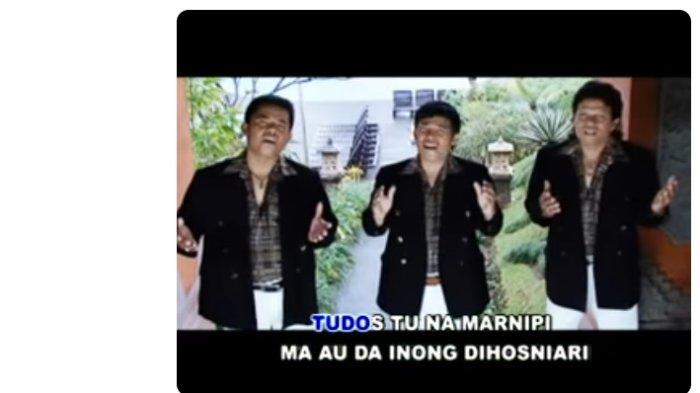 Chord dan Lirik Lagu Batak Tudos Tu Na Marnipi, Dipopulerkan Trio Family - Tribun-medan.com