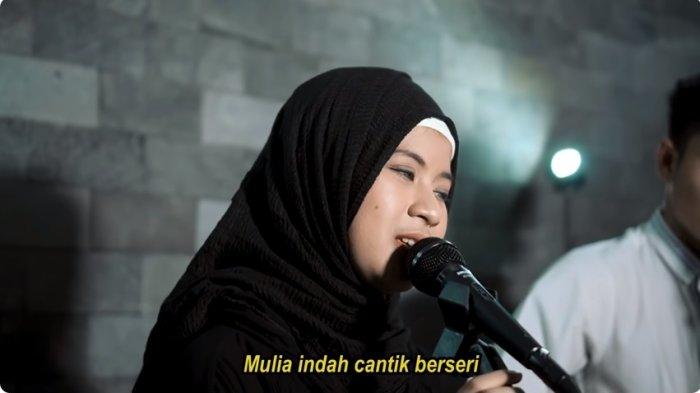 Lirik Lagu Religi Aisyah Istri Rasulullah Dipopulerkan Projector Band ...