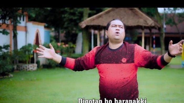 Lirik Lagu Batak Somartona yang Dipopulerkan Jonar Situmorang, Berikut Terjemahannya - Halaman ...