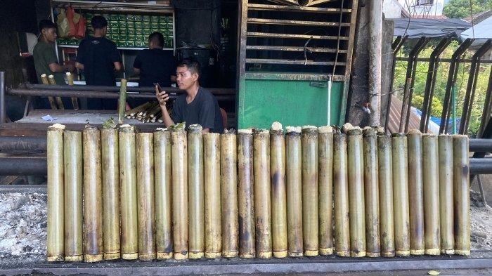 Mencicipi Lemang Panas Srikaya, Dipanggang Pakai Kayu Rambung serta ...
