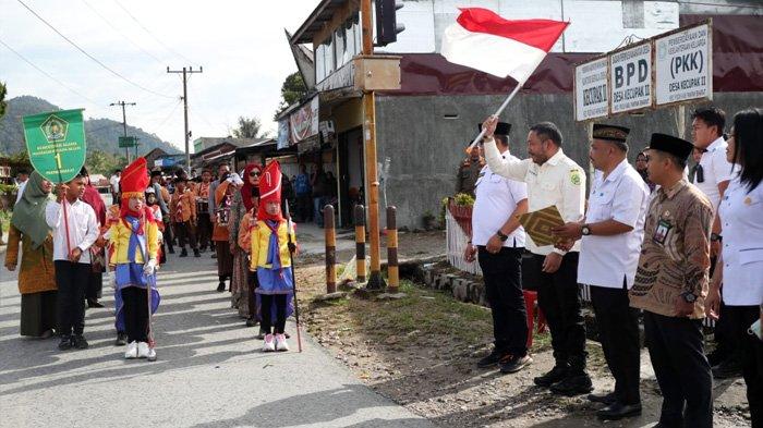 Bupati Franc Bernhard Tumanggor Lepas Pawai Ta’aruf MTQ Kecamatan PGGS Pakpak Bharat - Tribun ...