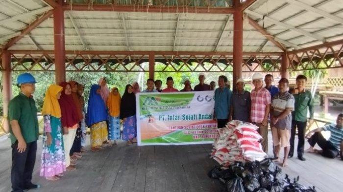 Mahkota Group Melalui PT Intan Sejati Andalan Berbagi Sembako untuk ...