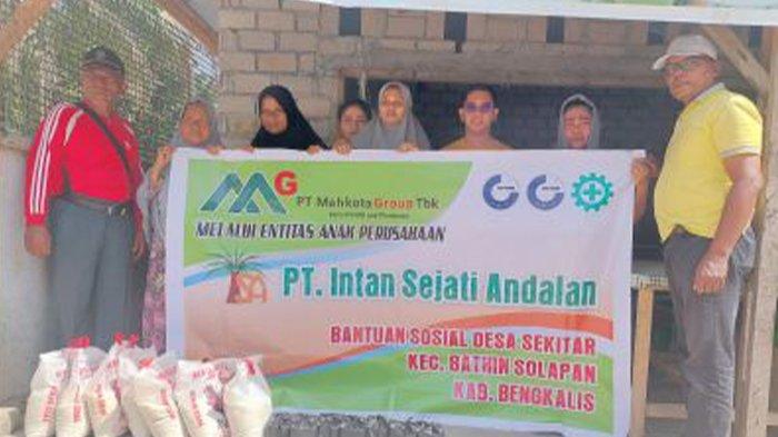 PKS PT. ISA Gelar Bantuan Sosial, Bagi 145 Paket Sembako dan Sumbangkan ...