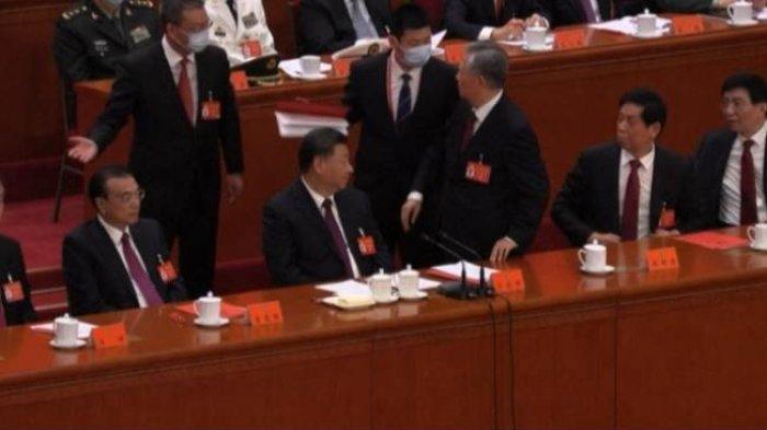 EKS Presiden China Hu JIntao yang Tengah Duduk di Samping Xi Jinping ...