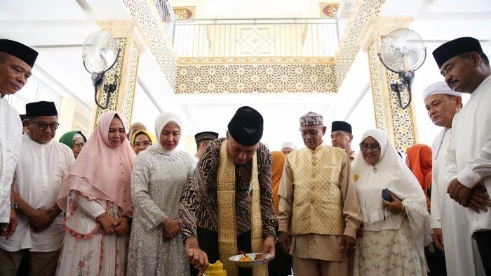 Resmikan Masjid Al-Musannif Ar Raudhah ke-42, Ijeck Harap Buka Full ...