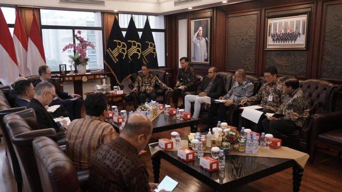 Menteri Hukum Terima Kunjungan Kehormatan Dubes Inggris, Jajaki Kerja ... Menteri Hukum Terima Kunjungan Kehormatan Dubes Inggris, Jajaki Kerja ...