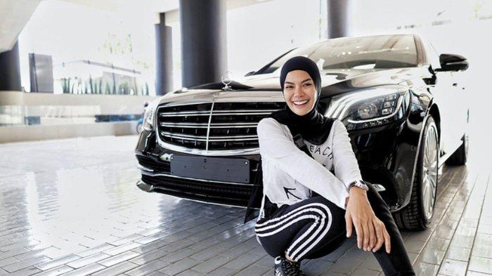 NIkita Mirzani Jatuh Miskin? Akhirnya Dijawab Kenapa NIkmir Jual Mobil ...