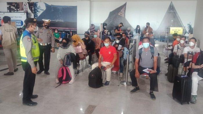 Pastikan Masyarakat Taat Prokes, Polsek Kawasan Bandara Kualanamu Lakukan Hal Ini - Tribun-medan.com