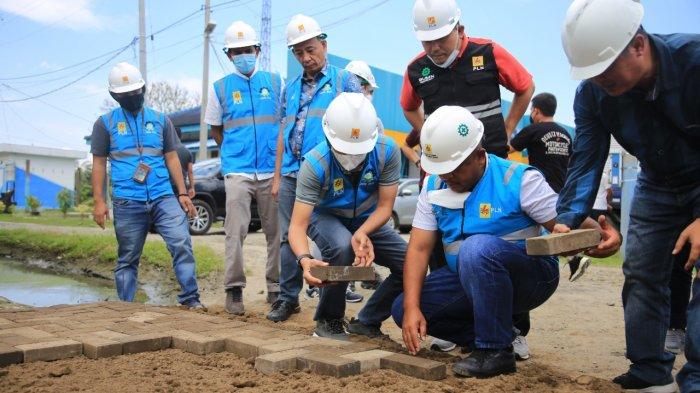 PLN 'Sulap' Limbah Batu Bara Jadi Batu Bata Bernilai Ekonomis - Tribun-medan.com