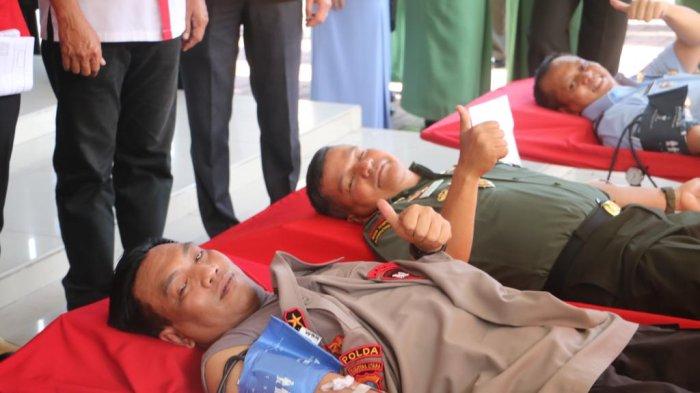 Sambut HUT TNI ke 77, Bersama Pangdam Pangdam Kapolda Sumut Donor Darah Untuk Kemanusiaan ...