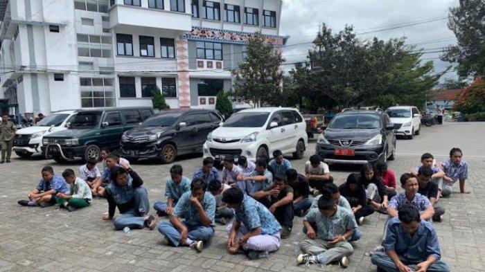 Satpol PP Karo Gelar Razia, 45 Siswa yang Bolos Sekolah Diamankan - Tribun-medan.com