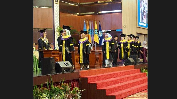 Universitas Terbuka Medan Kukuhkan 3.677 Mahasiswa, Siap Bersaing ...