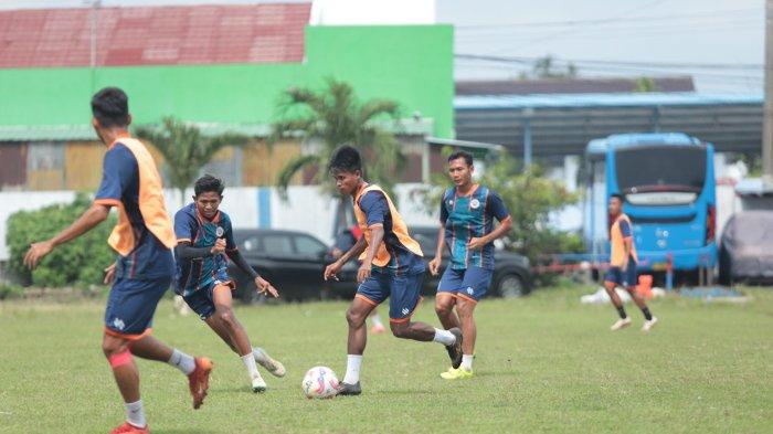 Sumut United FC Target Poin Penuh Menghadapi 757 Kepri Jaya FC - Tribun ...