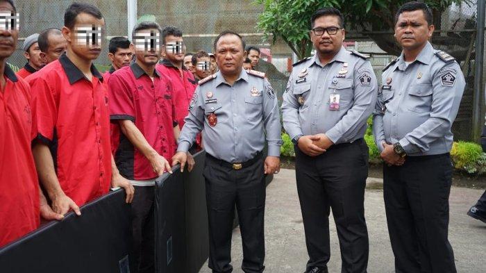 Lapas Kelas 1 Medan Bagikan 300 Matras untuk Warga Binaan: Terima Kasih ... Lapas Kelas 1 Medan Bagikan 300 Matras untuk Warga Binaan: Terima Kasih ...