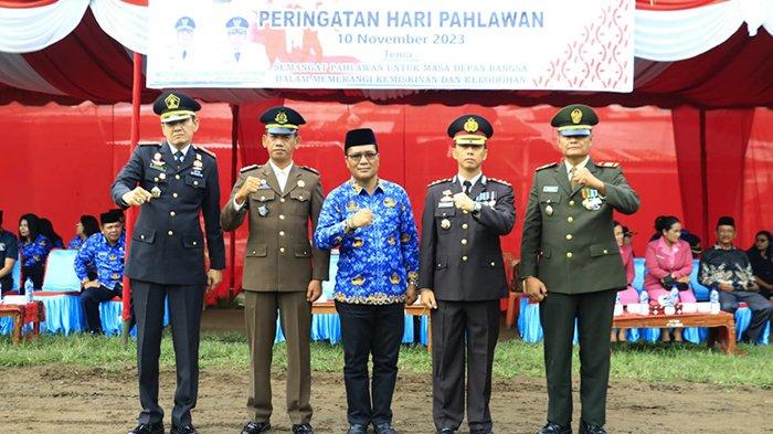 Usung Tema Semangat Pahlawan untuk Masa Depan Bangsa, Pemkab Samosir Peringati Hari Pahlawan ke ...