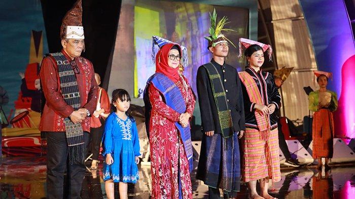 Penampilan Fragmen Raja Siantar di Pekan Raya Sumatera Utara Pukau ...