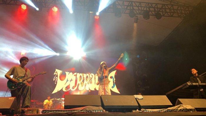 Vierratale Sukses Pukau Penonton di Meraya Festival, Bawakan Lagu-lagu ...