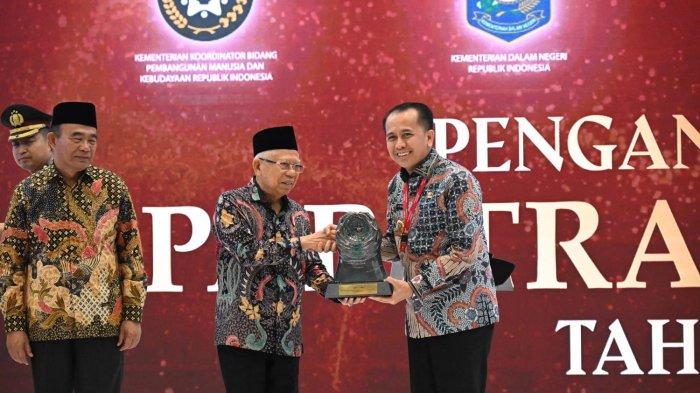 Pj Gubernur Agus Fatoni Raih Paritrana Award Provinsi Terbaik, Lindungi Kaum Pekerja Rentan ...