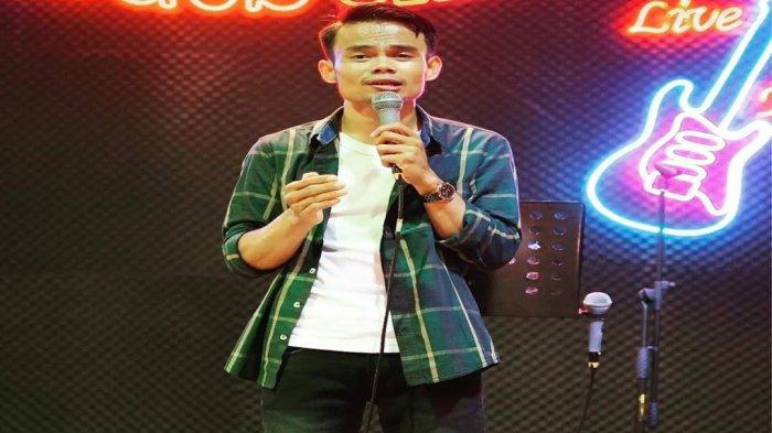 SOSOK Osen Hutasoit, Penyanyi dan Pencipta Lagu Batak yang Masuk Daftar Lagu Teratas Spotify ...